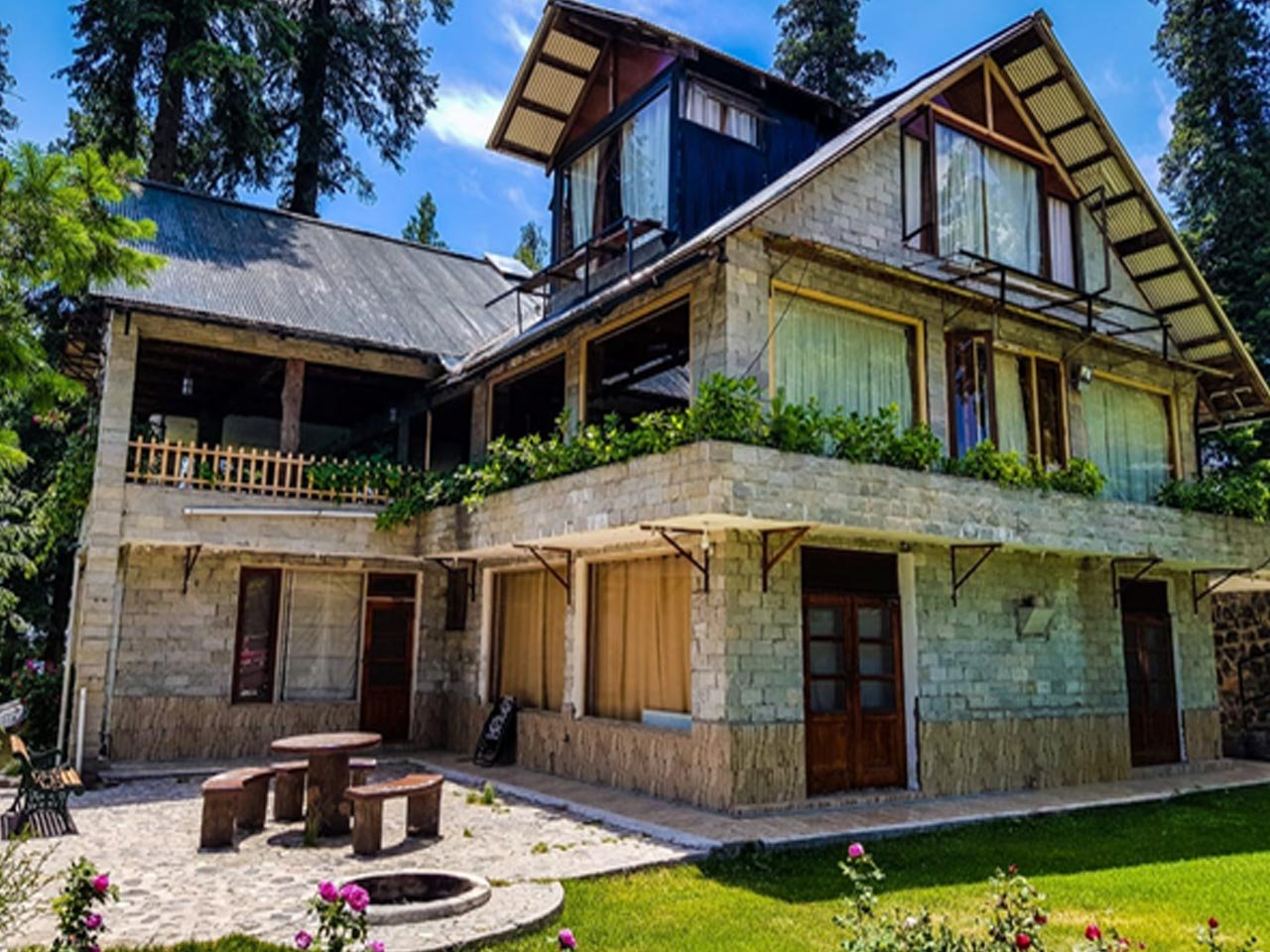 Galiyat-A Street Between Two Mountains - Dream Vista Travel